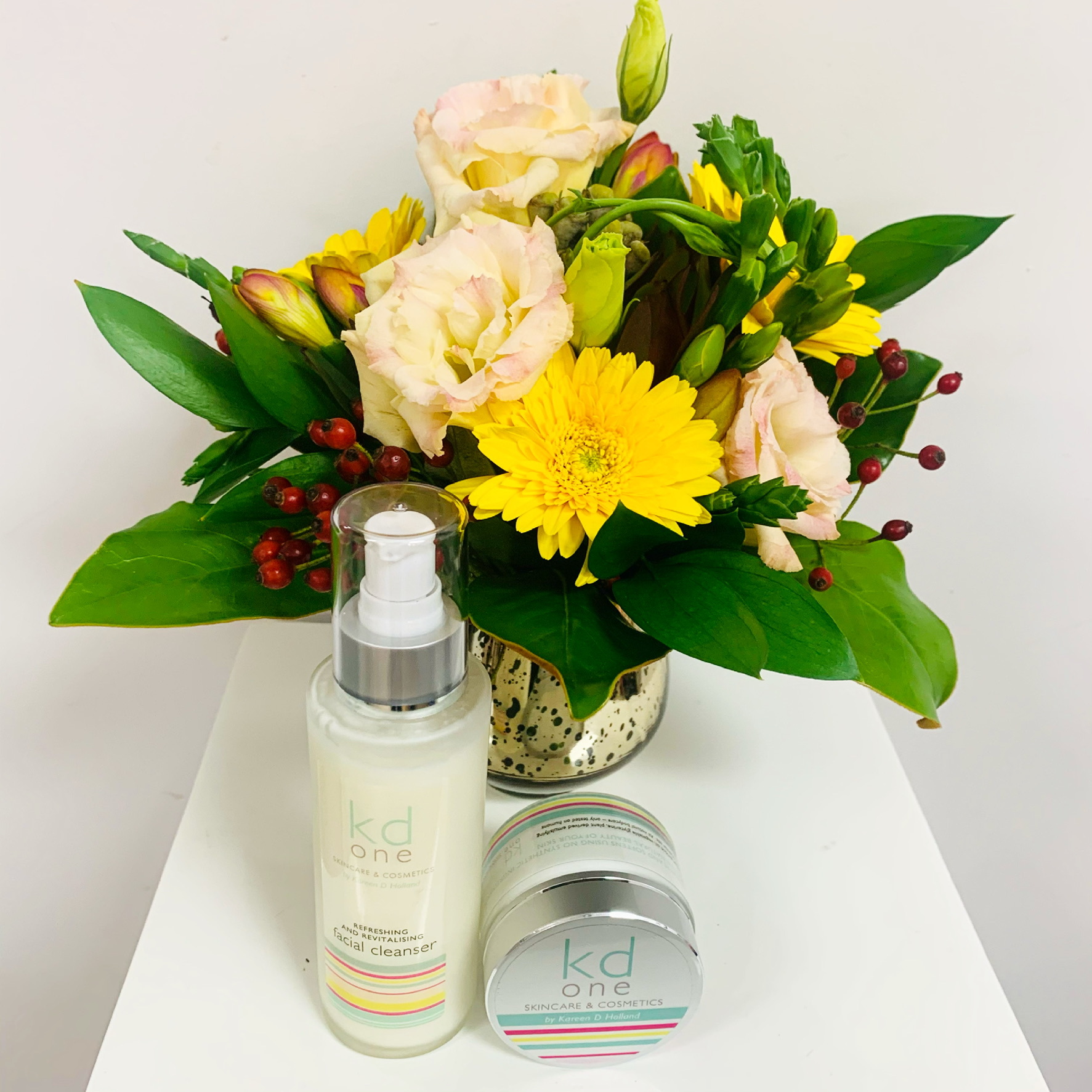 Interflora Wellington - Nationwide and Worldwide Flower Delivery